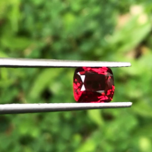 Gems in Sri Lanka: Buy Ceylon Sapphires Gemstones Online
